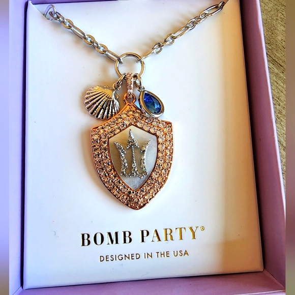 Bomb Party | Jewelry | Bomb Party Atlantis Treasure Found Necklace ...